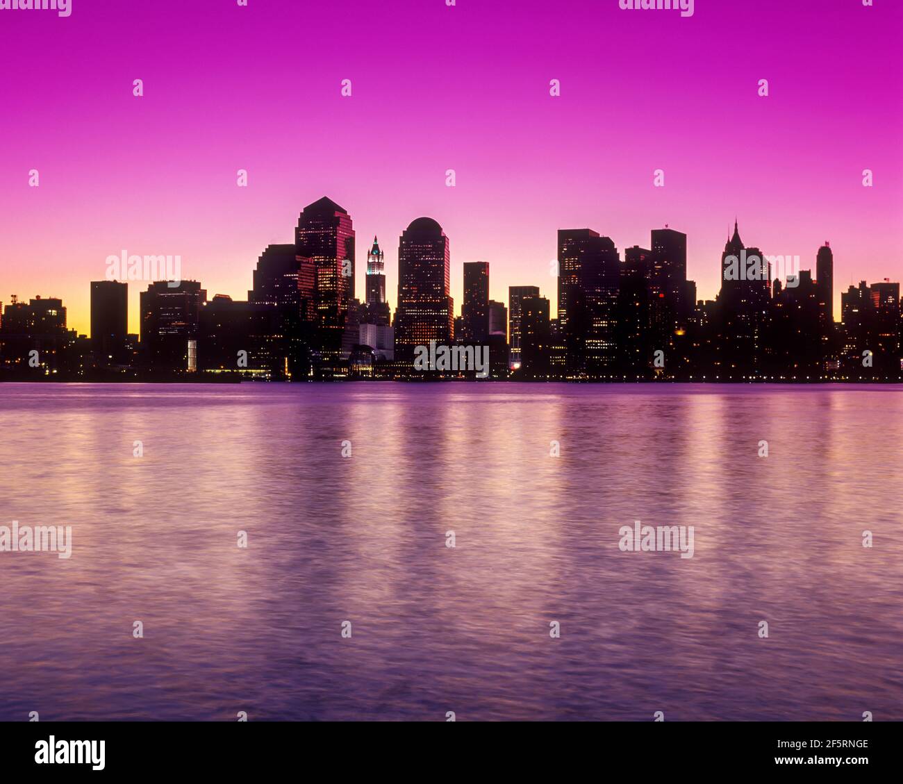 Lower manhattan 2003 hi-res stock photography and images - Alamy
