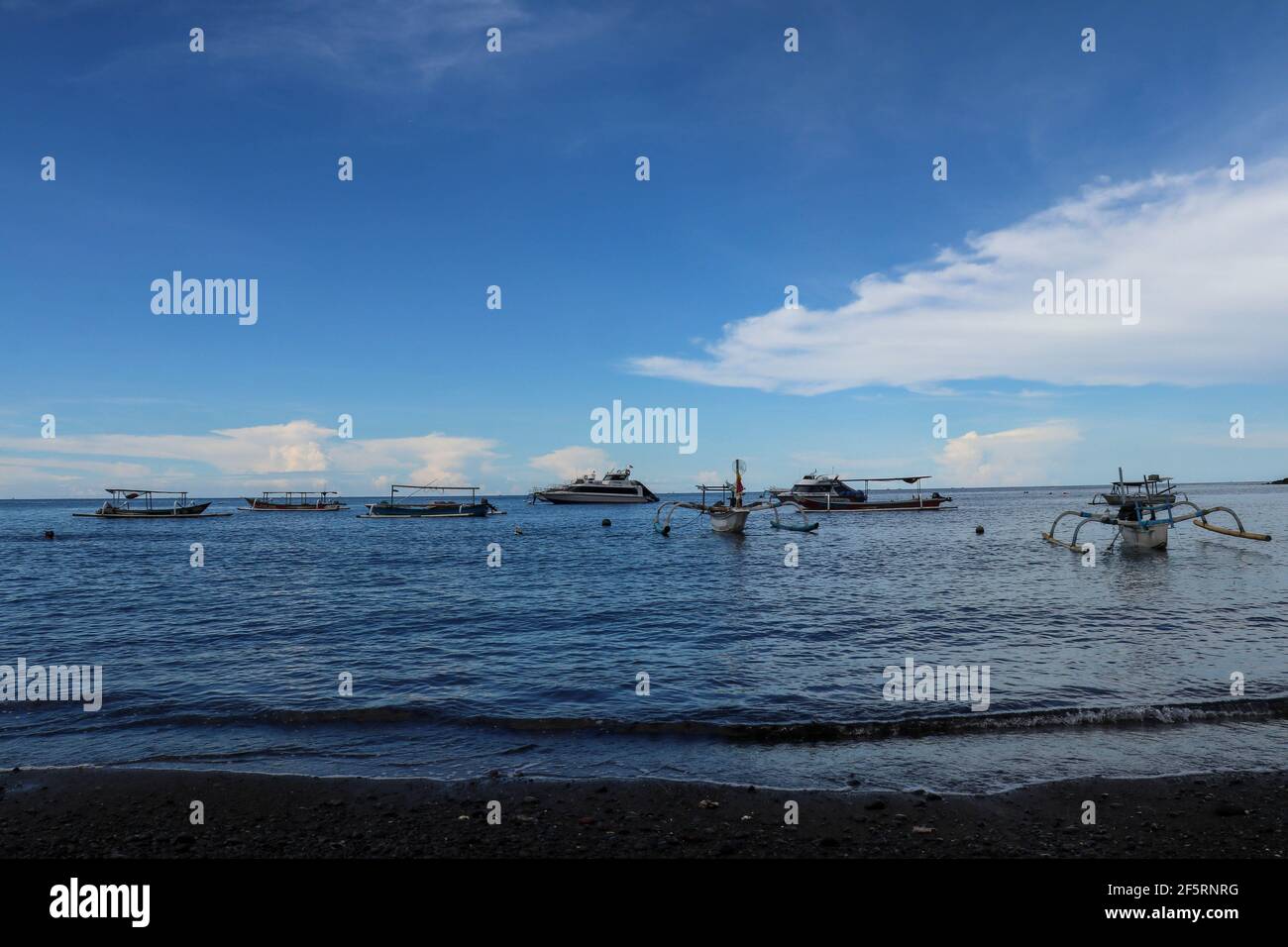 Jemeluk beach beautiful blue hi-res stock photography and images - Alamy