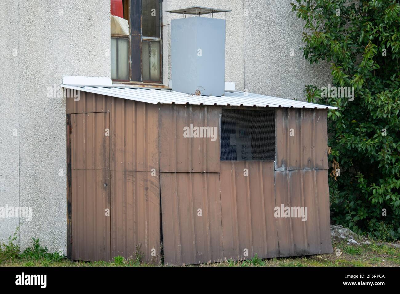 Industrial power generator or power transformation unit inside cabin ...