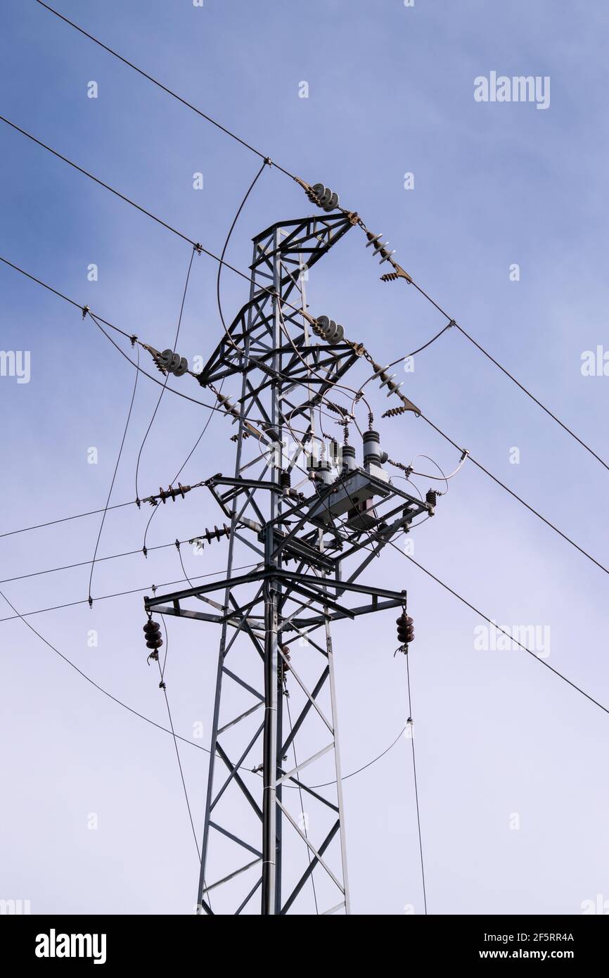 High voltage cables and derivation cables for electricity ...