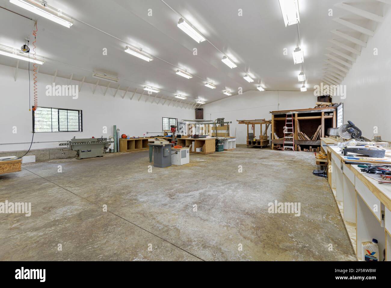 Large workshop in a residential garage Stock Photo - Alamy