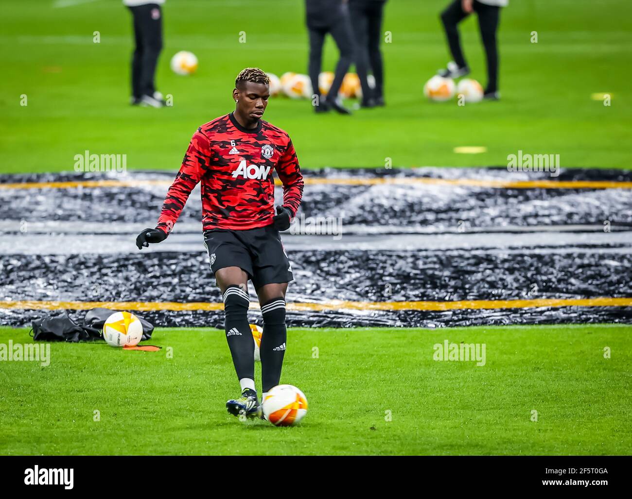 Paul Pogba of Manchester United FC warms up during the UEFA Europa ...