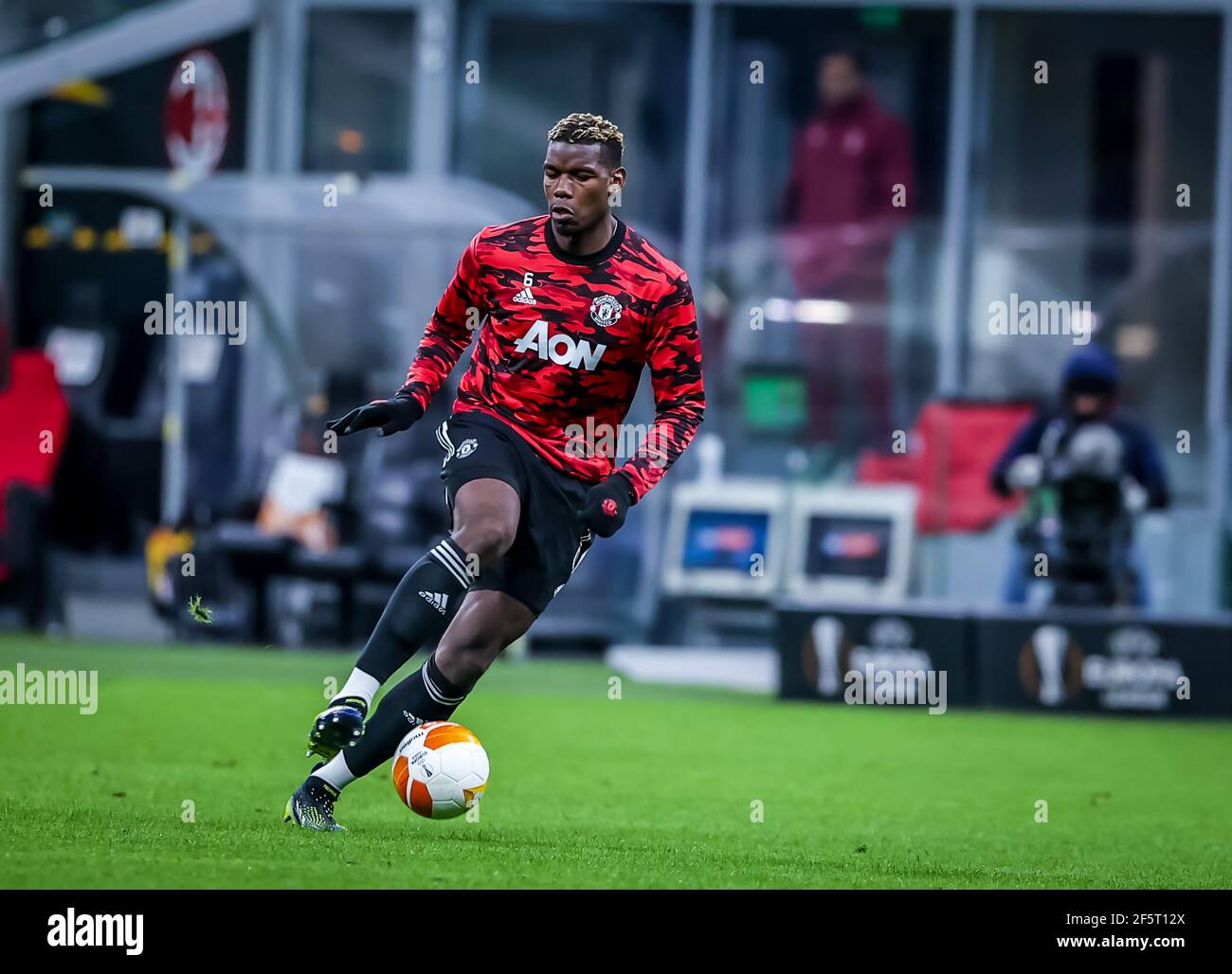 Paul Pogba of Manchester United FC warms up during the UEFA Europa ...