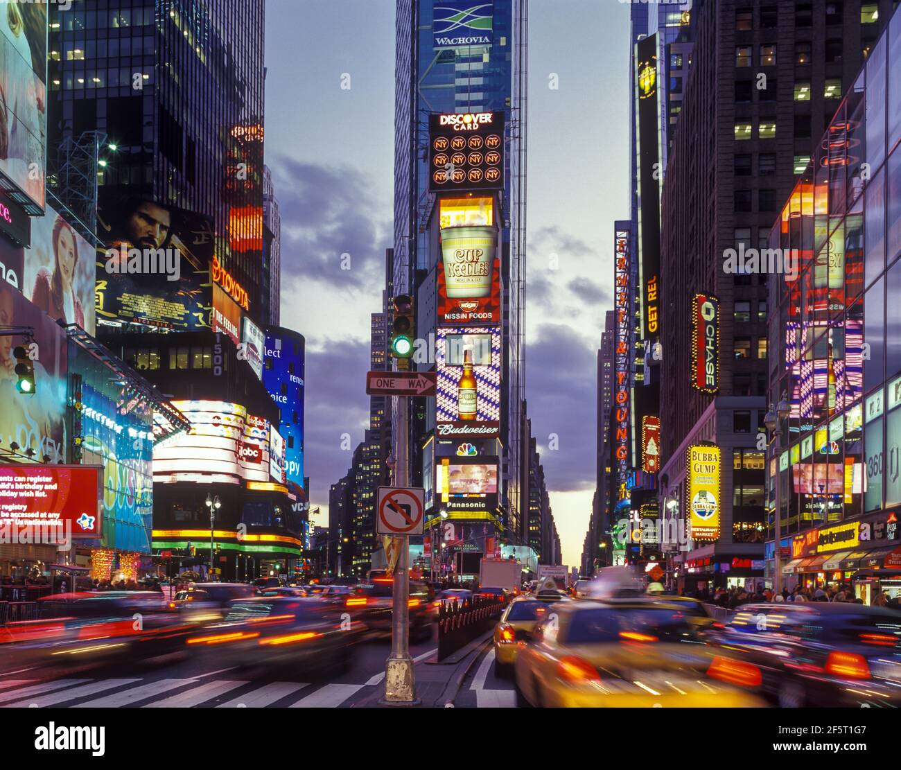 Times square 2003 billboard hi-res stock photography and images - Alamy