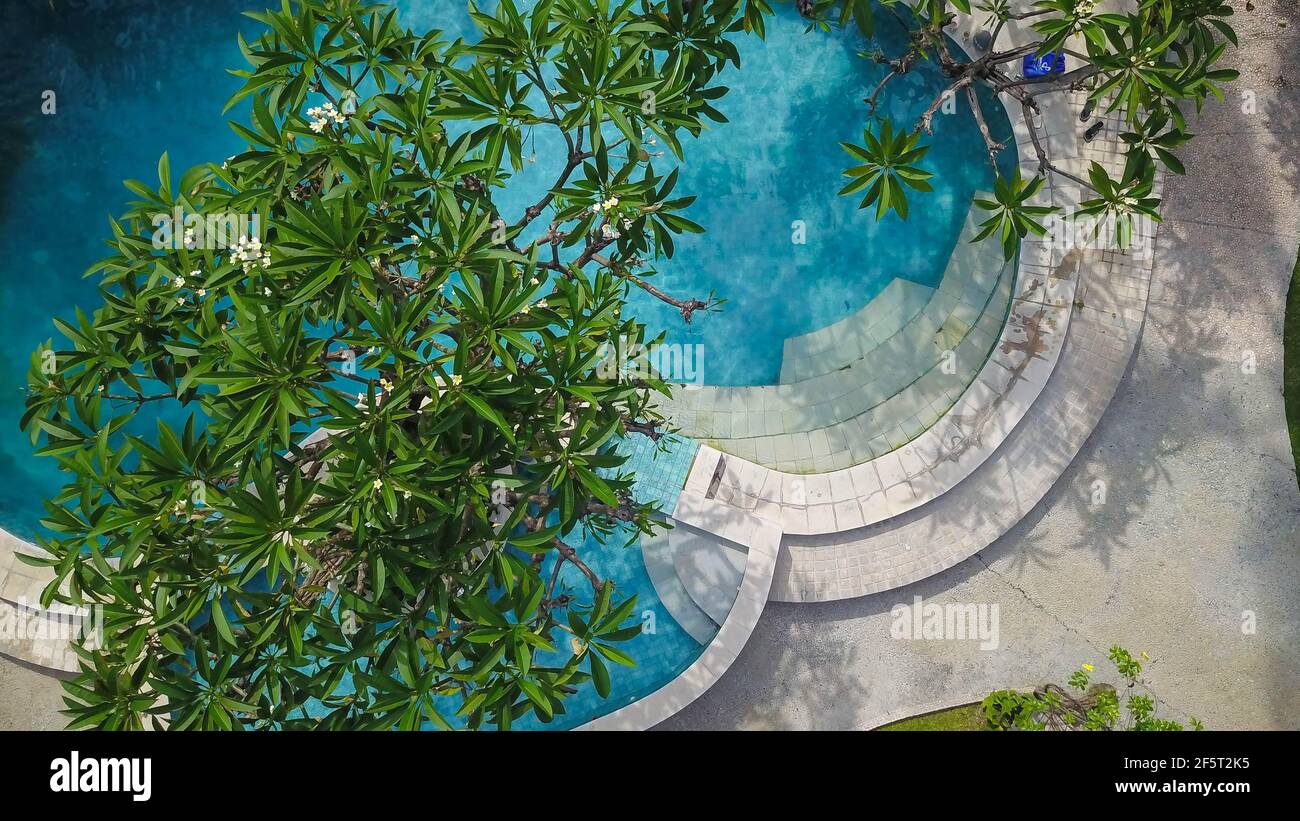Cinematic drone reveal shot hi-res stock photography and images - Alamy