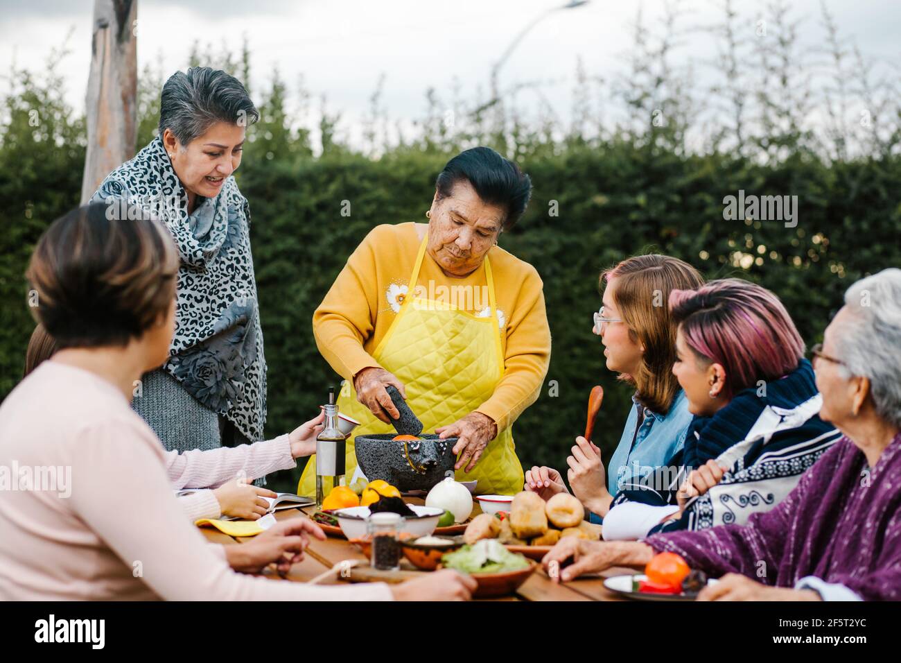 Mexican grandma hi-res stock photography and images - Alamy