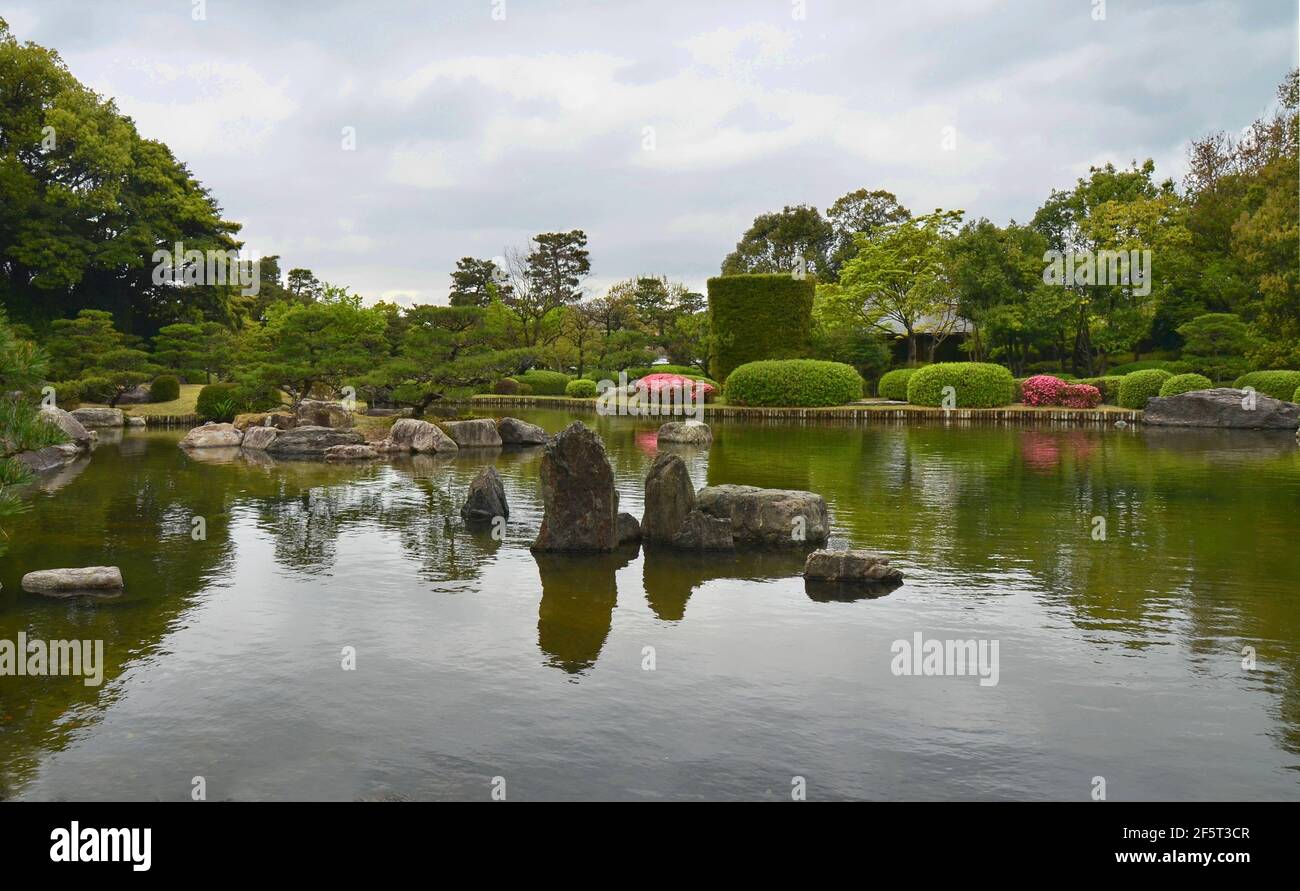 Ohori pond garden hi-res stock photography and images - Alamy