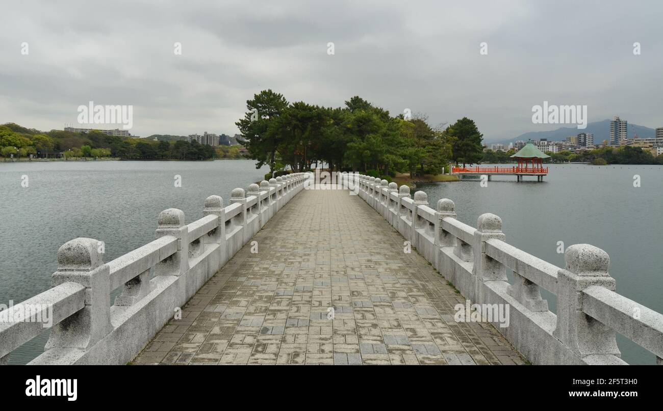 Ohori Park is a pleasant city park in central Fukuoka (Japan) with a ...
