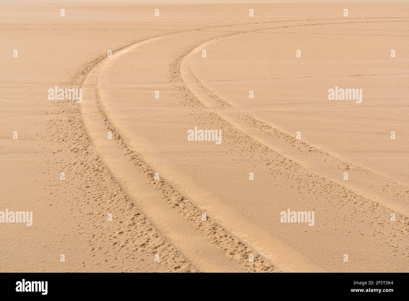 Car track marks hi-res stock photography and images - Alamy
