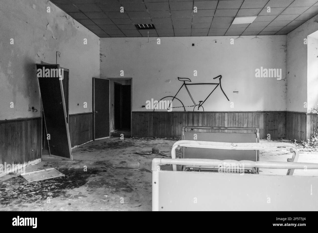 Urbex in an abandoned psychiatric hospital in Italy Stock Photo - Alamy