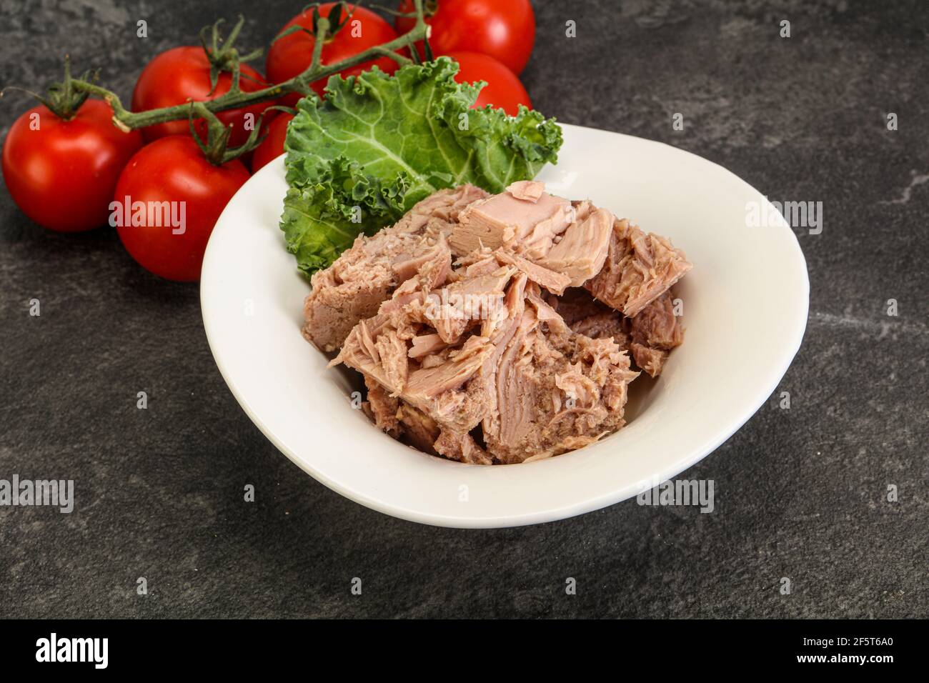 Tasty Canned tuna fillet in the bowl Stock Photo - Alamy