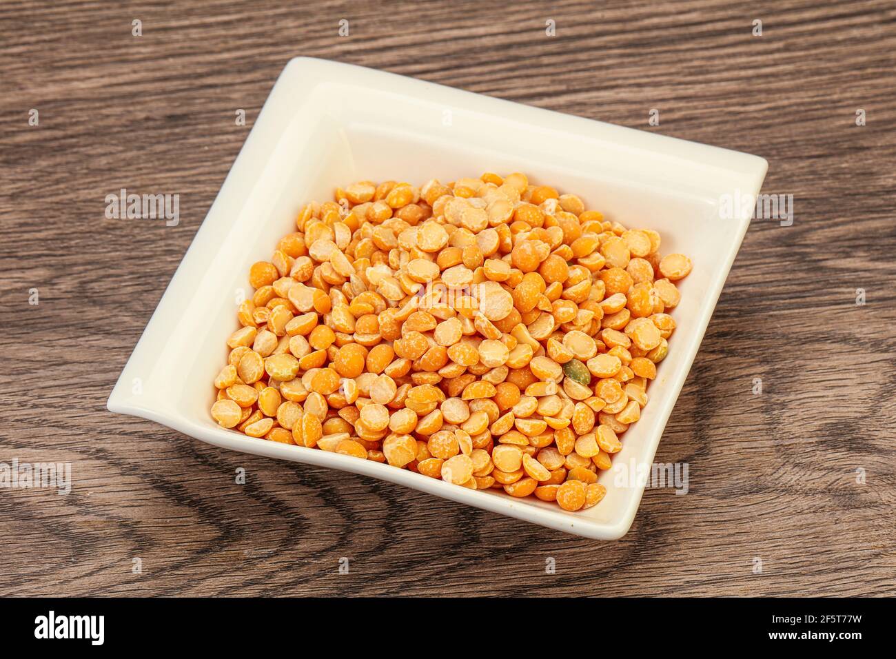 Dry peas for cooking in the bowl Stock Photo - Alamy