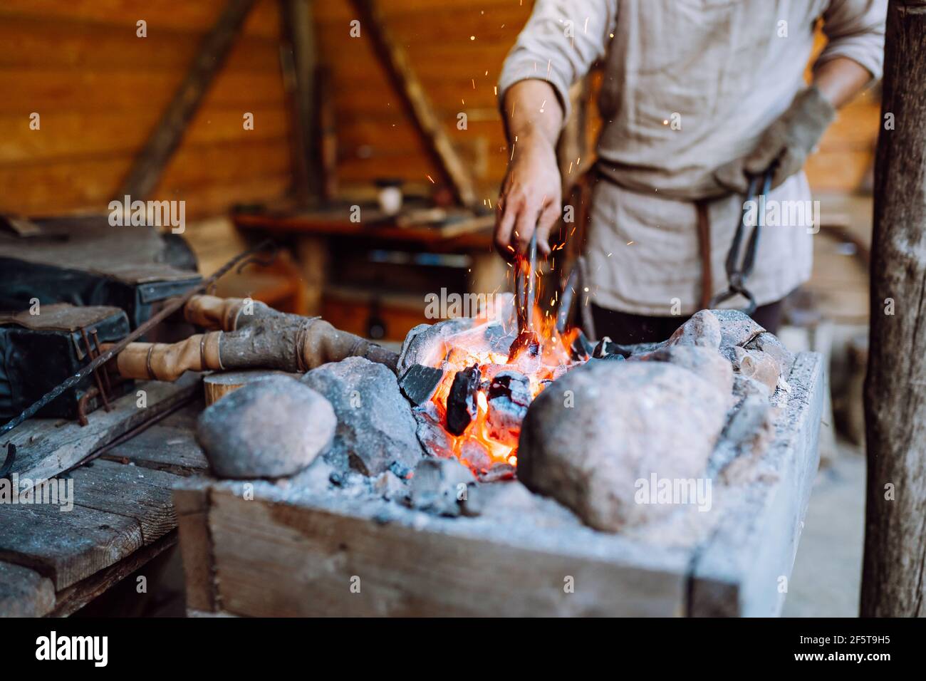 Forging metal hi-res stock photography and images - Alamy