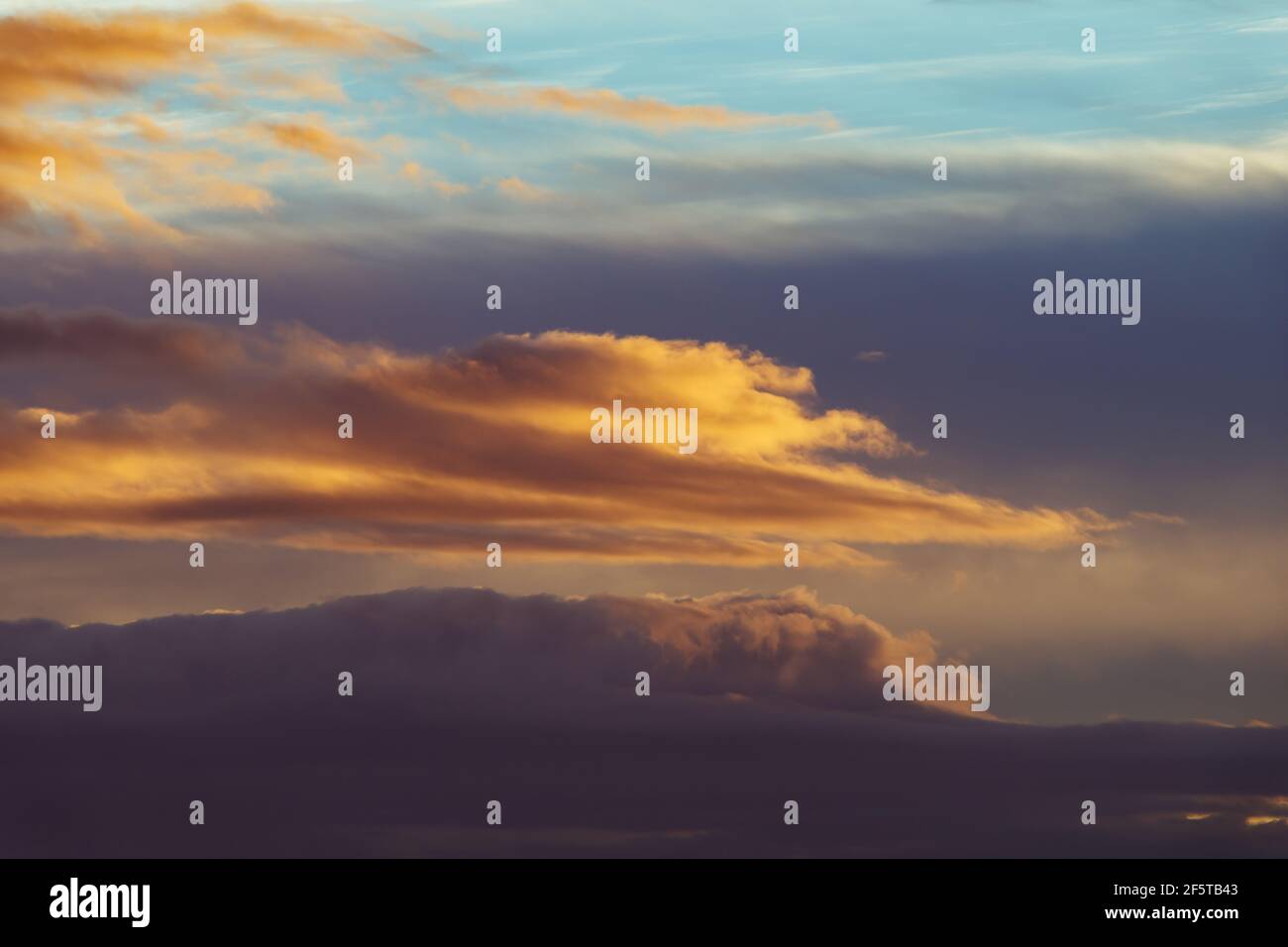 Patchy cloud cover hi-res stock photography and images - Alamy