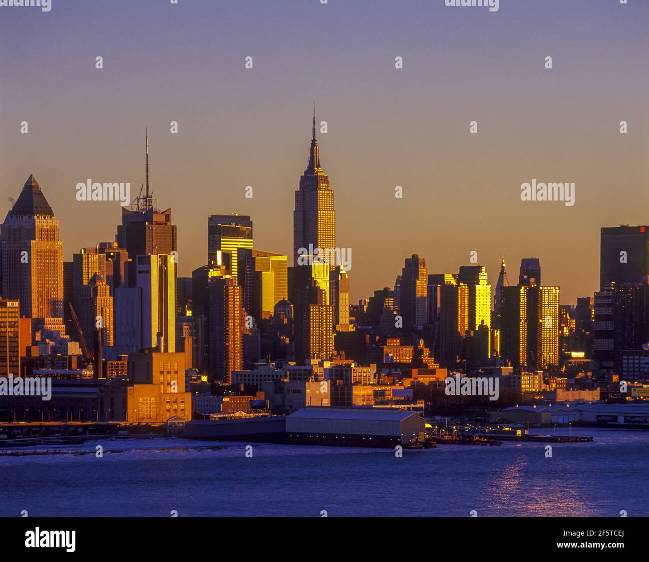 2004 HISTORICAL MIDTOWN SKYLINE HUDSON RIVER MANHATTAN NEW YORK CITY ...