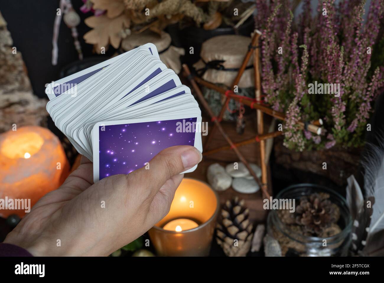 Oracle deck hi-res stock photography and images - Alamy
