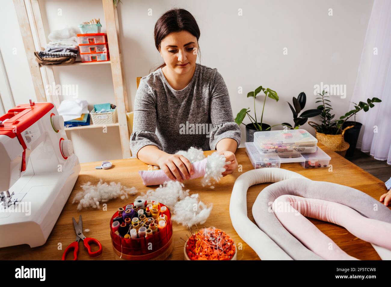 Creating stuff hi-res stock photography and images - Alamy