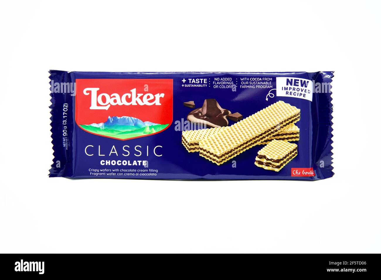 Loacker Cremkakao Chocolate Wafer Stock Photo - Alamy