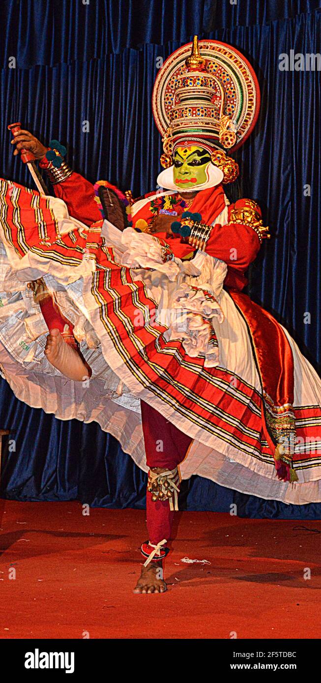 khatakali dance and preparation Stock Photo - Alamy