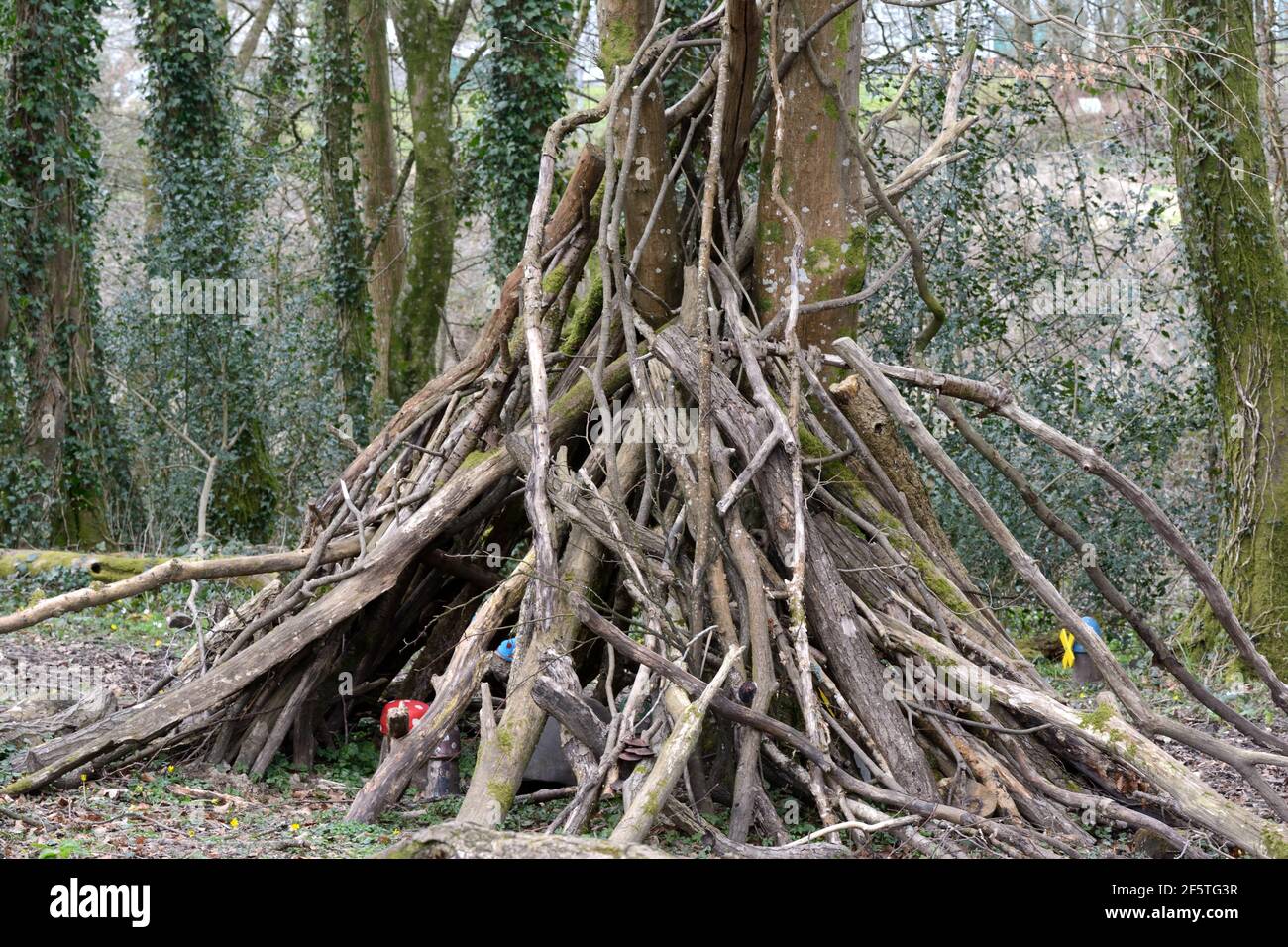 Childrens play hut made from twigs and branches Stock Photo - Alamy