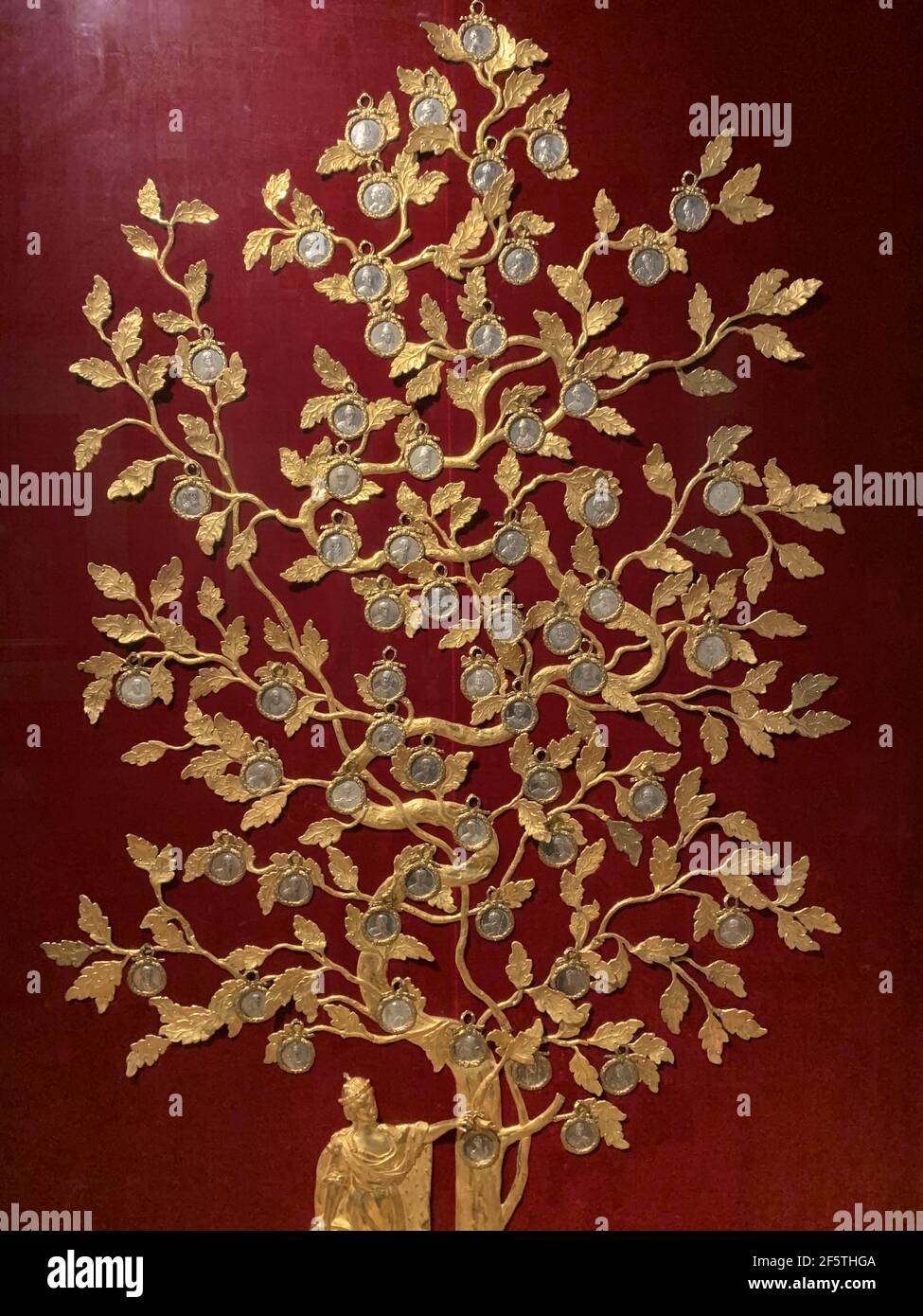 Noble ancestors hi-res stock photography and images - Alamy