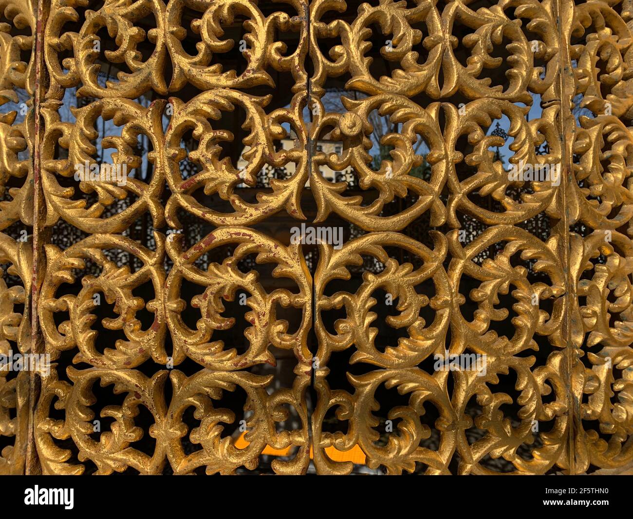 Luxury metal pattern. Eastern styled Stock Photo - Alamy