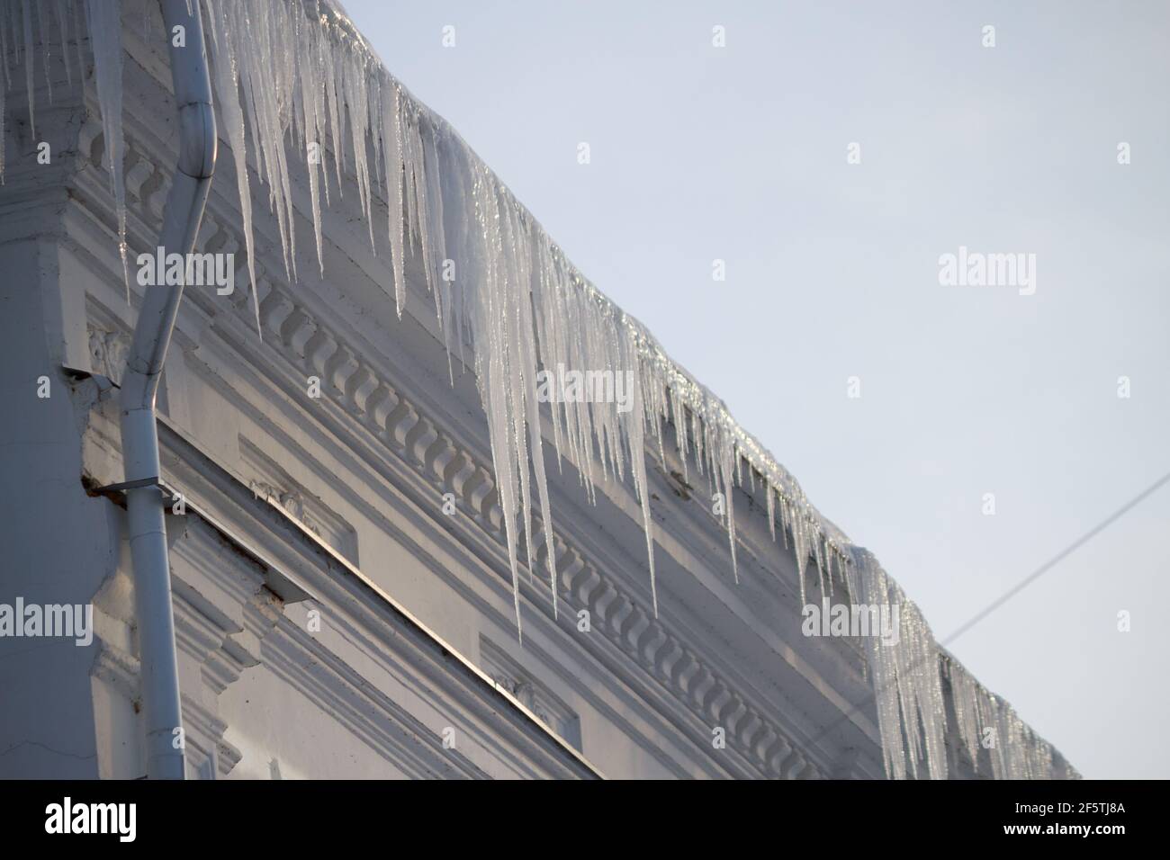 Death by icicle hi-res stock photography and images - Alamy