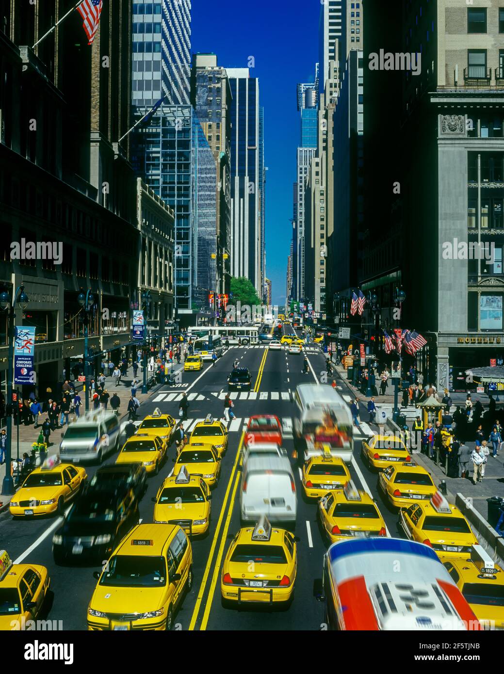42 street hi-res stock photography and images - Alamy