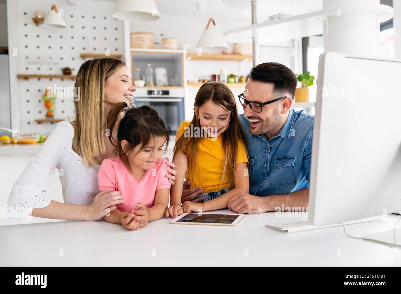 Technology devices hi-res stock photography and images - Alamy