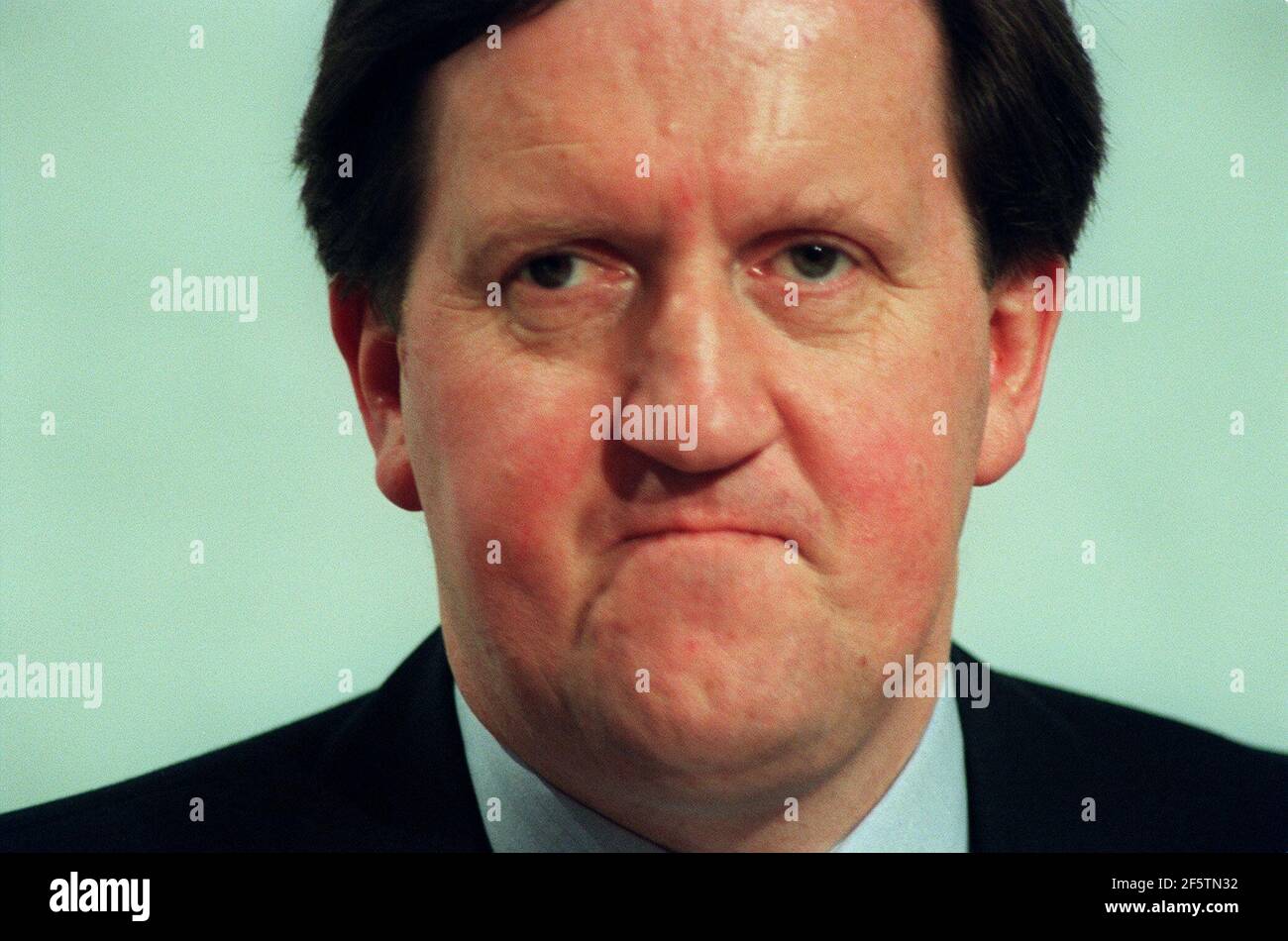 Labour mp george robertson hi-res stock photography and images - Alamy