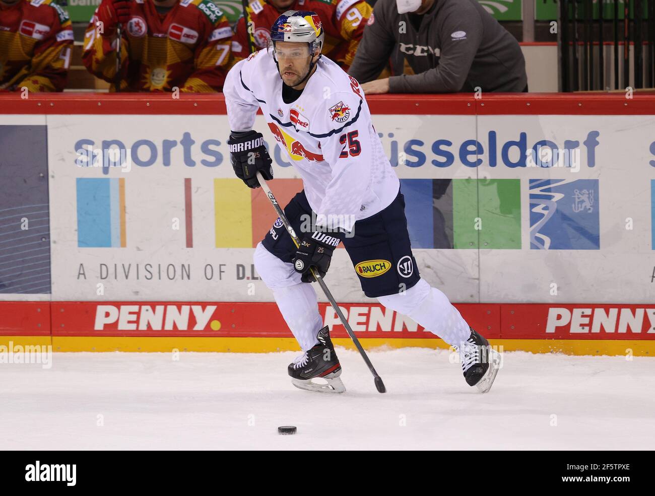 Andrew ebbett hi-res stock photography and images - Alamy