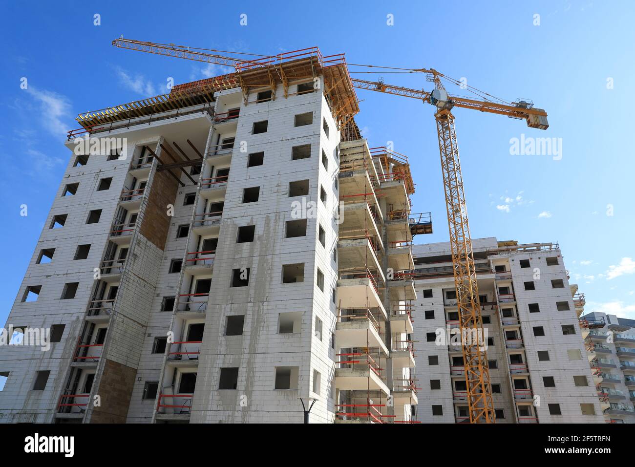 Construction of a new residential complex. New Home Stock Photo - Alamy