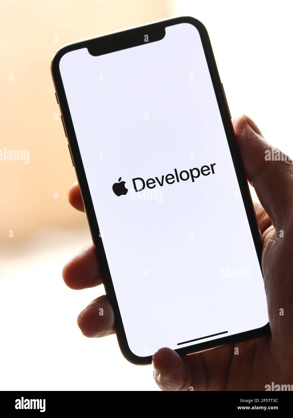 Macos big sur hi-res stock photography and images - Alamy