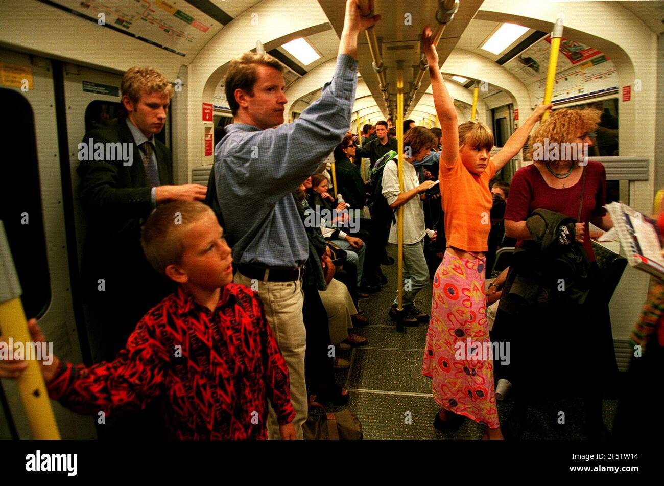 THE CIRCLE LINE ON ITS FIRST DAY OF OPPERATION AFTER ESSENTIAL ...