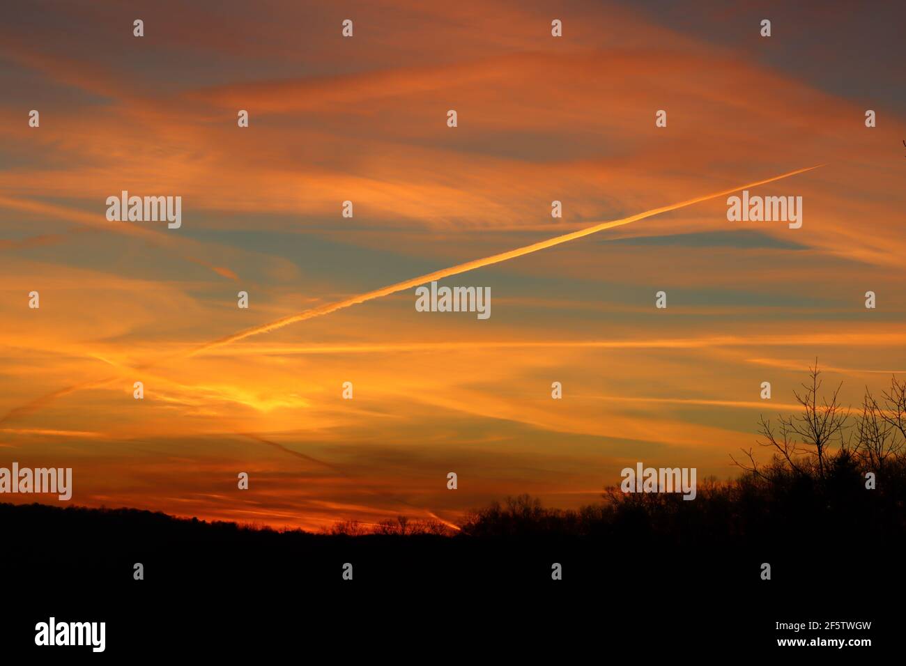 Colorful streaks hi-res stock photography and images - Alamy