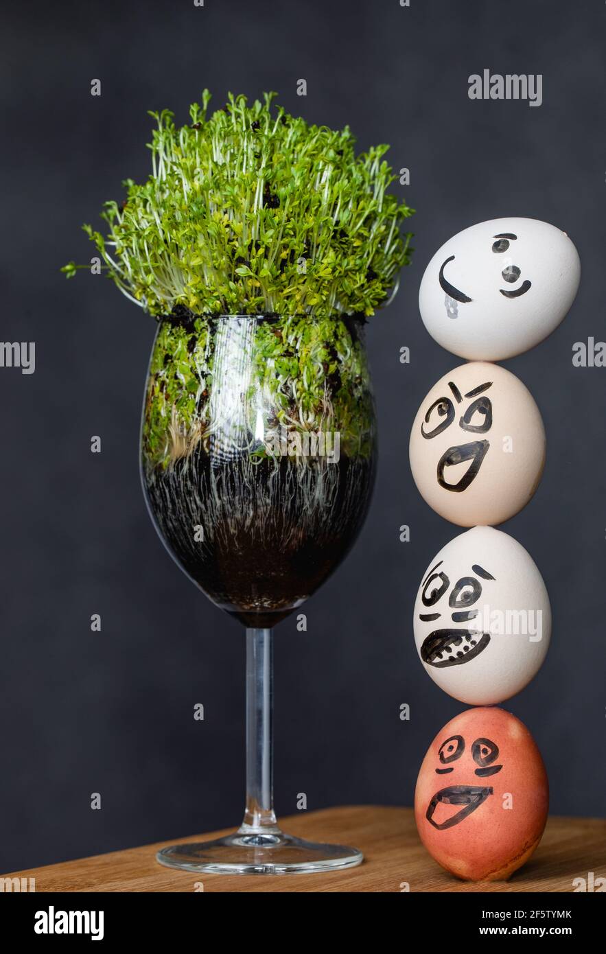 Pyramid of eggs, scared faces drawings, crazy eggs with human ...