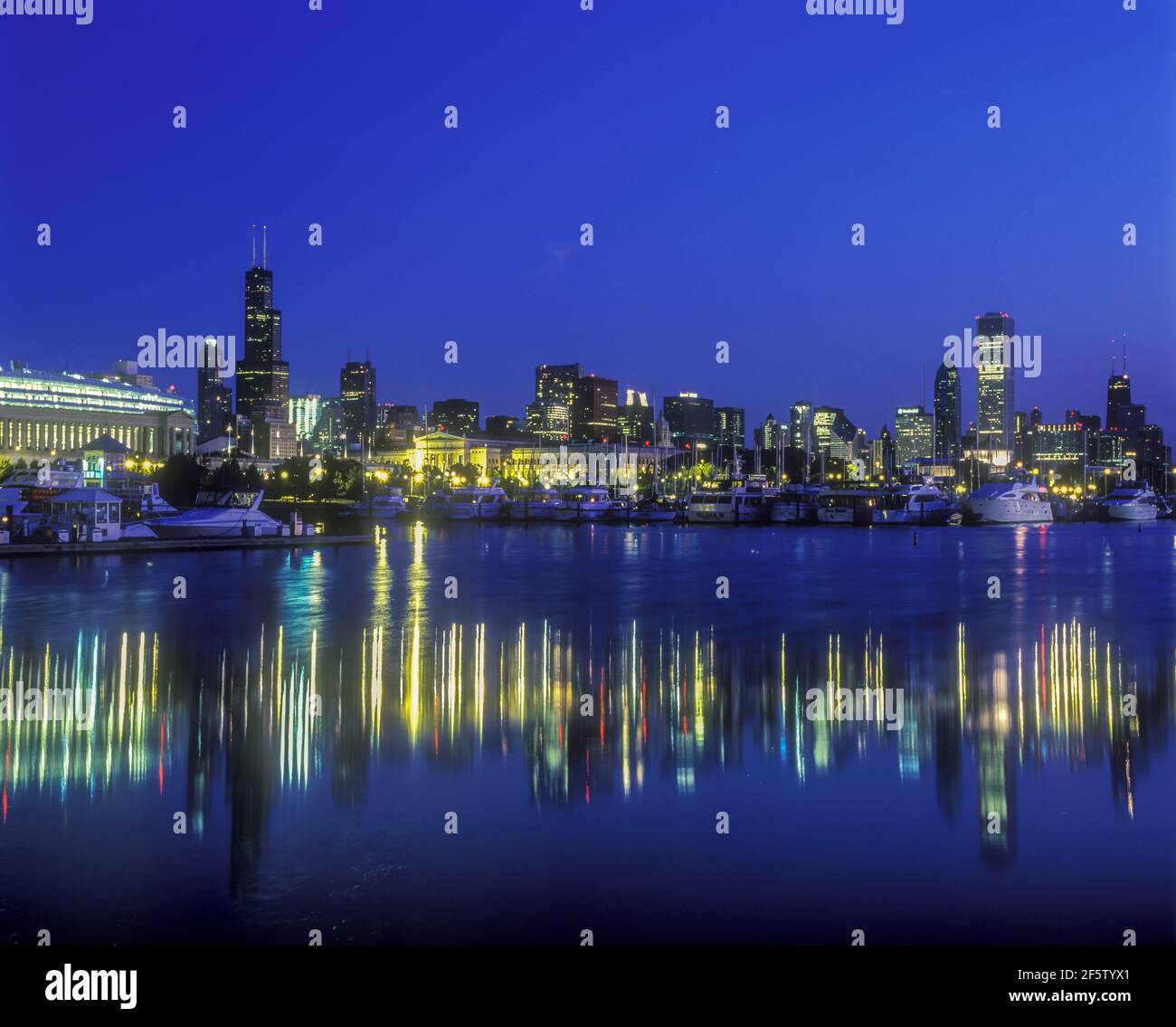 Burnham park harbor hi-res stock photography and images - Alamy