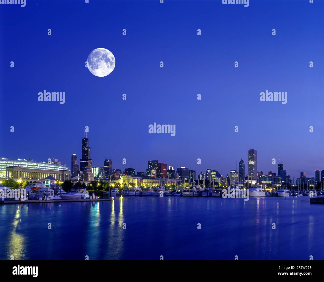 2004 HISTORICAL LAKESHORE SKYLINE BURNHAM PARK HARBOR MARINA DOWNTOWN ...