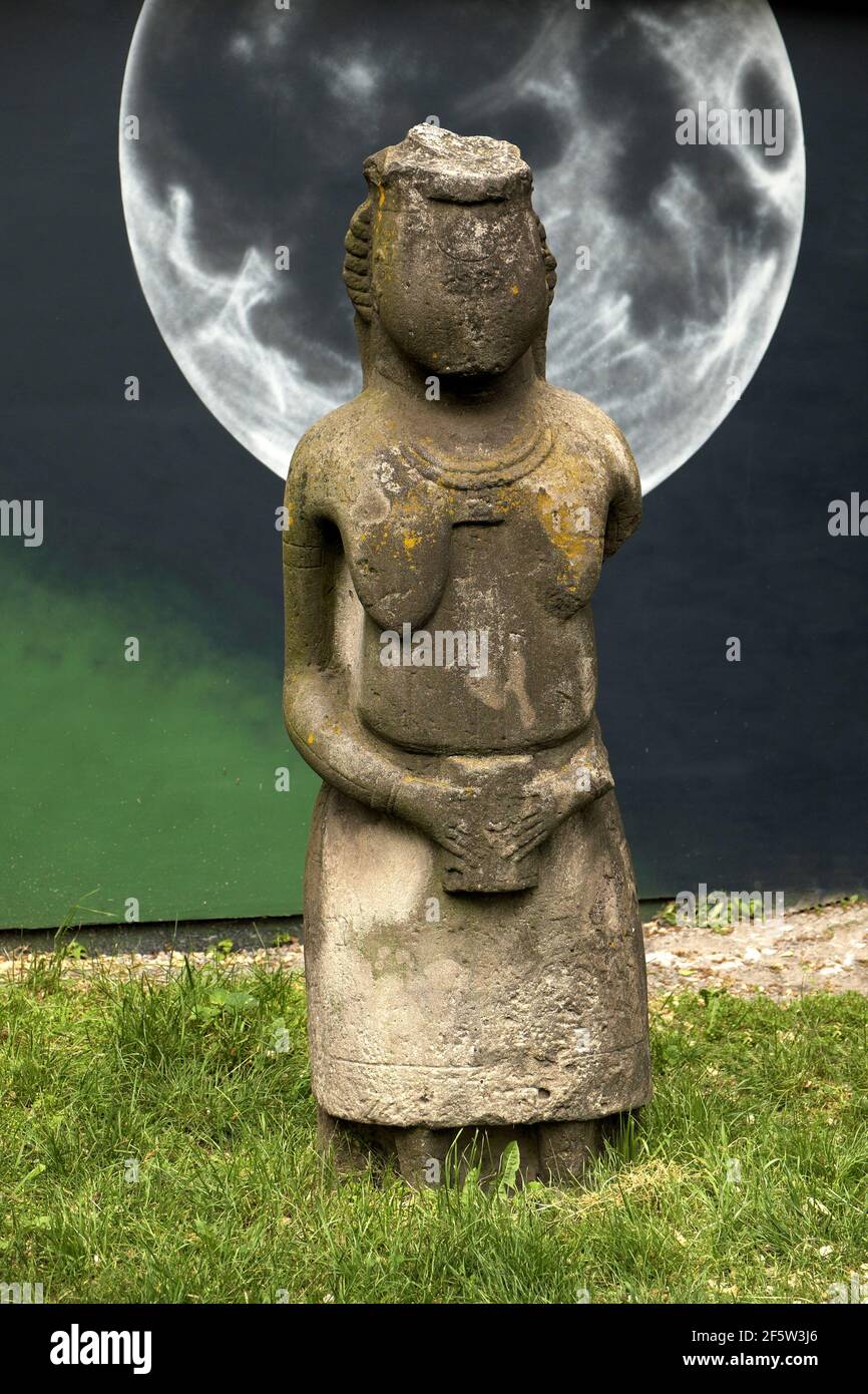 Standing stone idol (5th - 13th century BC), Historical Museum, Dnipro ...