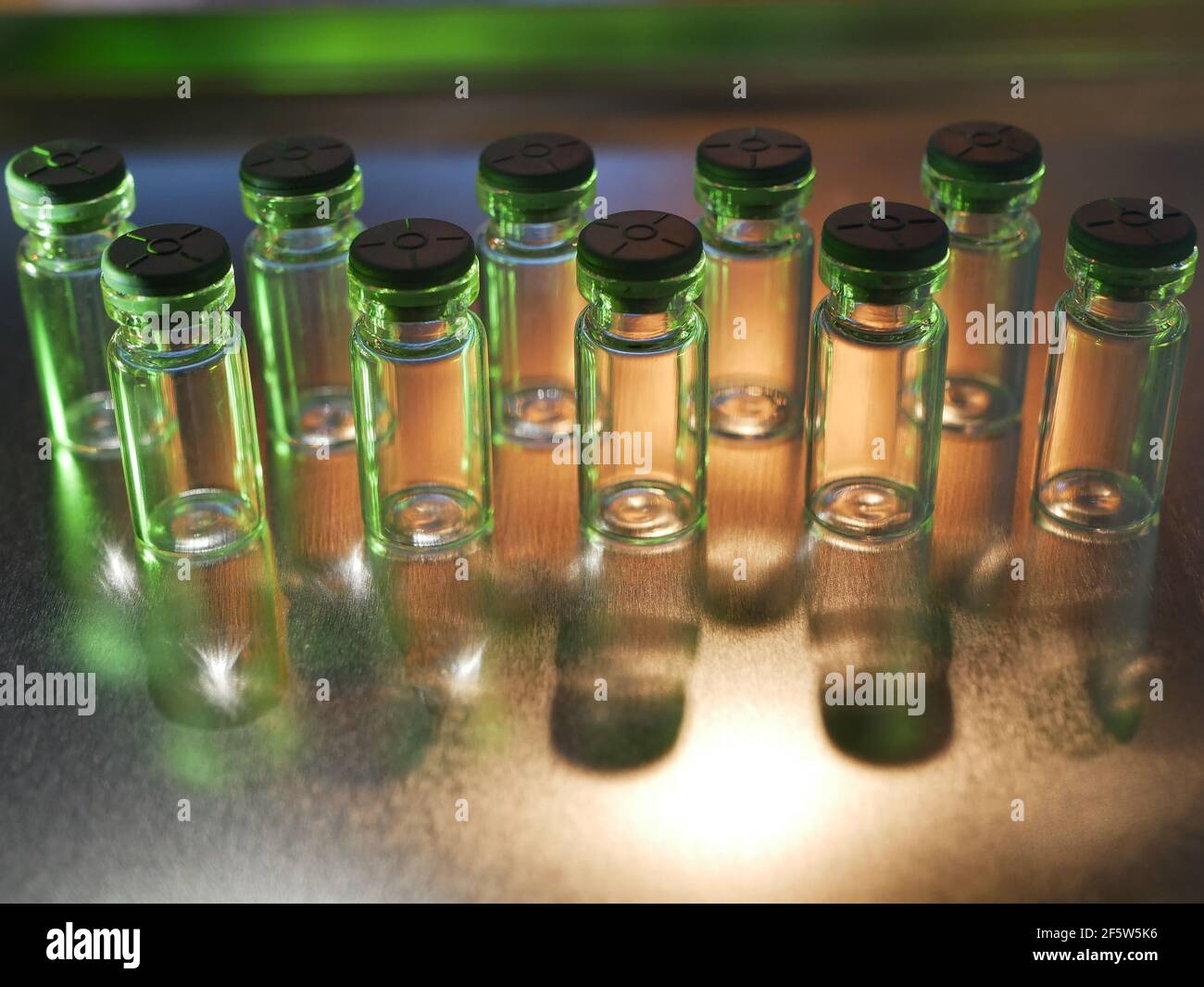 Potion vials hi-res stock photography and images - Alamy