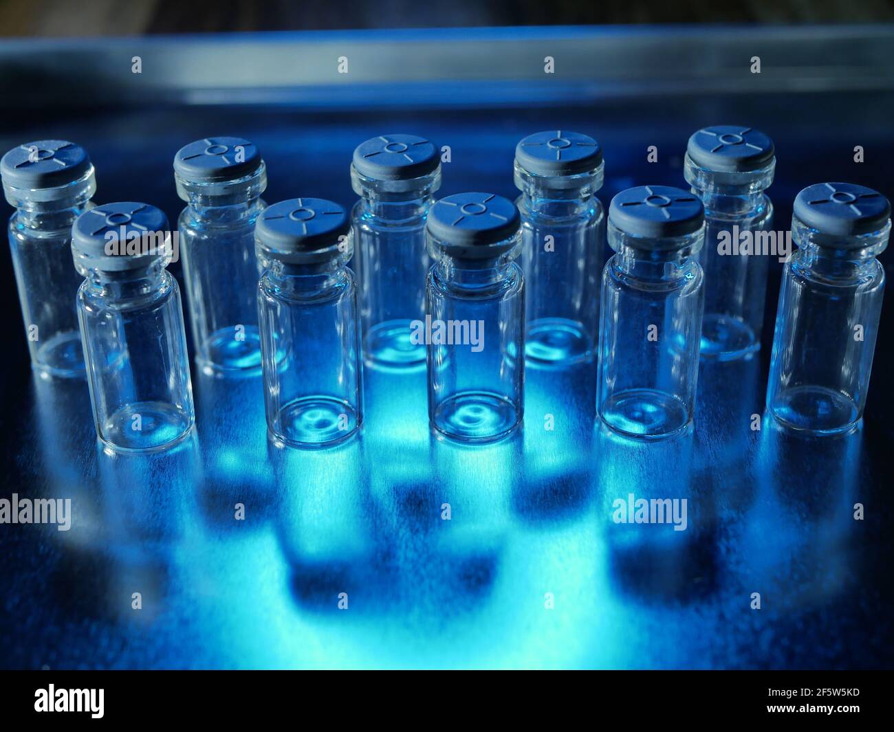Potion vials hi-res stock photography and images - Alamy