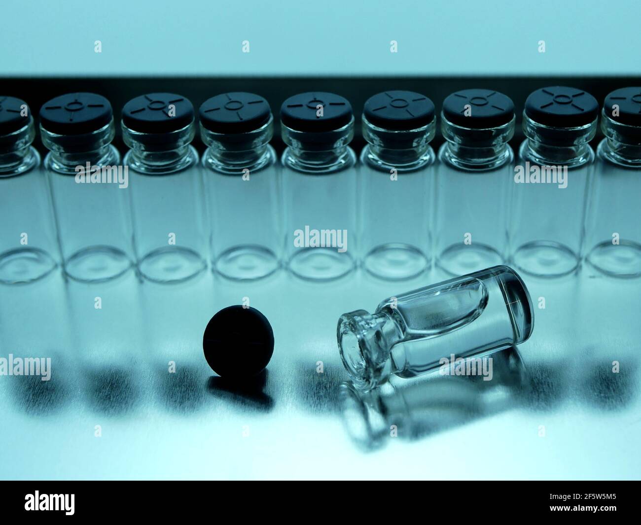 Potion vials hi-res stock photography and images - Alamy