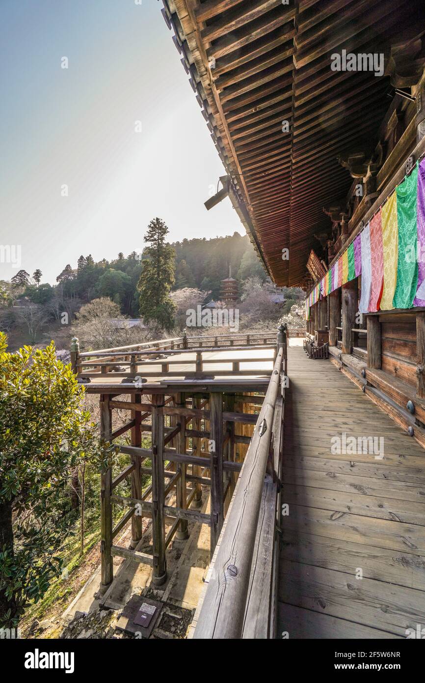 Overhanging Balcony High Resolution Stock Photography and Images - Alamy