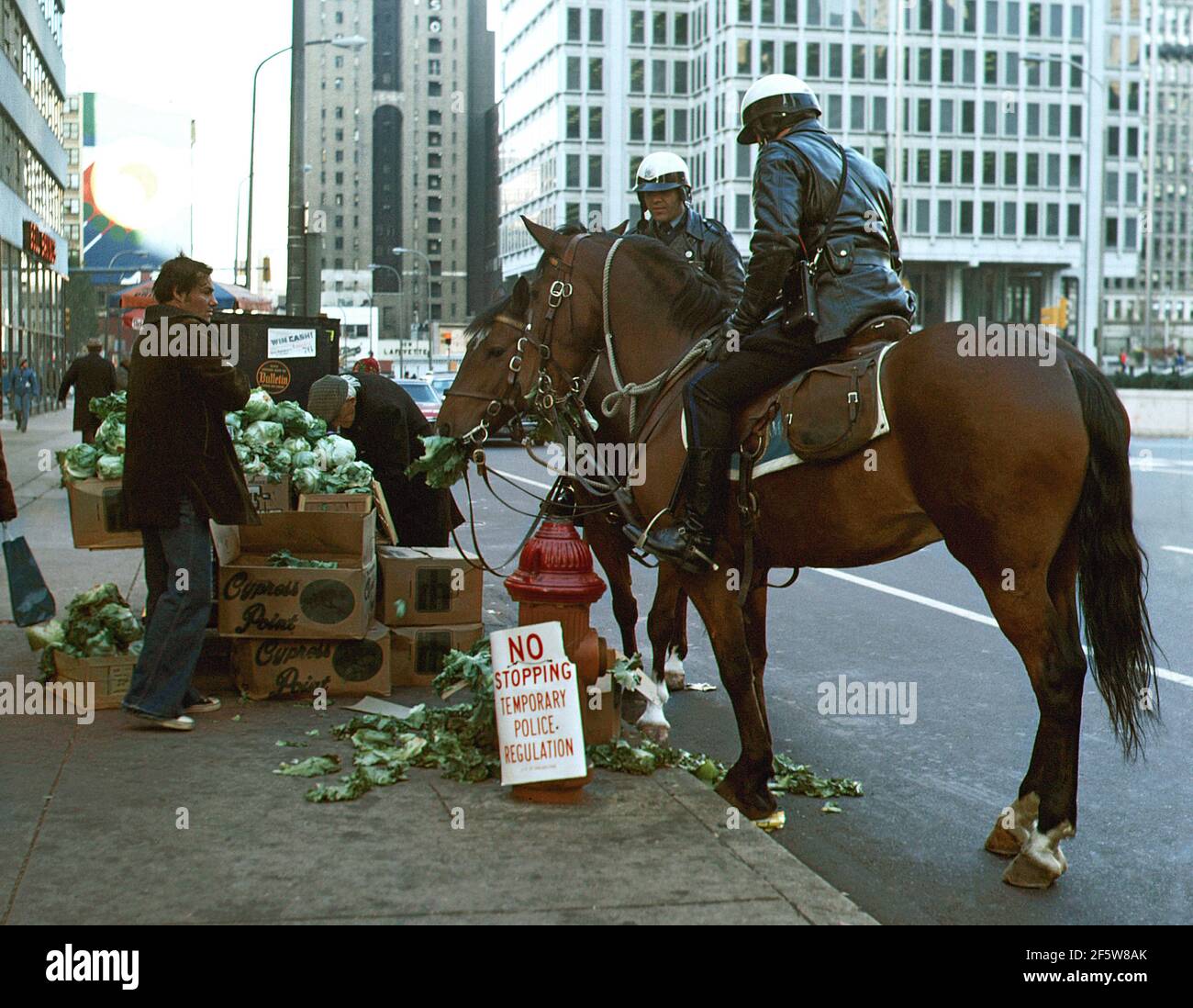 1970s mounted police hi-res stock photography and images - Alamy