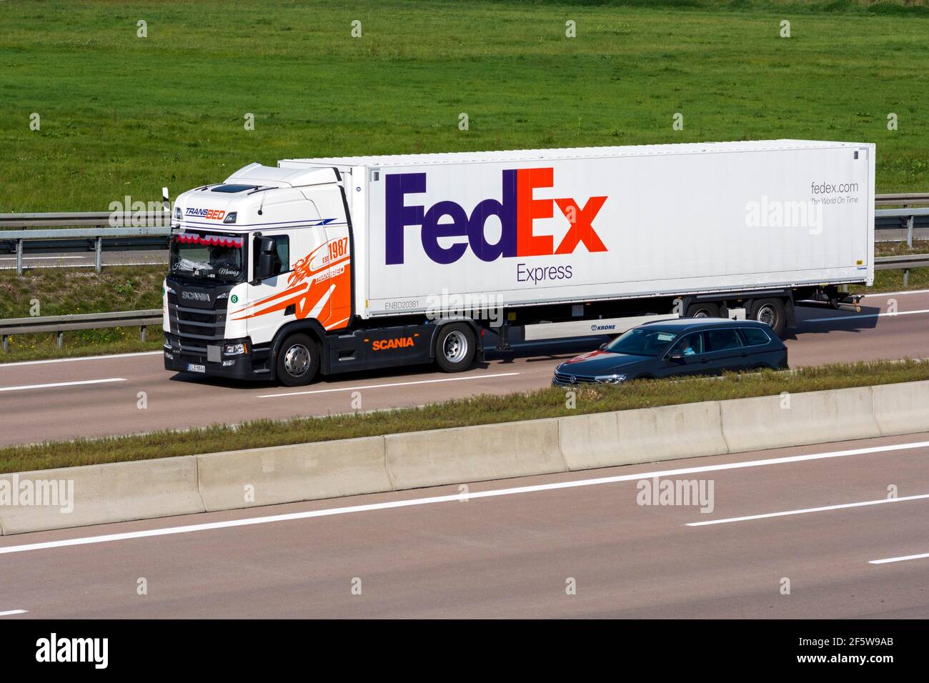 Fedex truck hi-res stock photography and images - Alamy