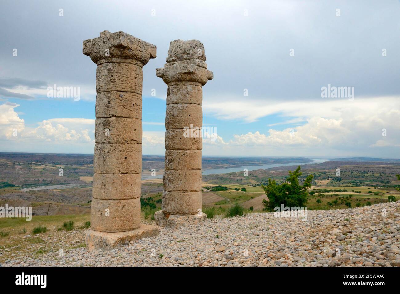 Mithridates mount hi-res stock photography and images - Alamy