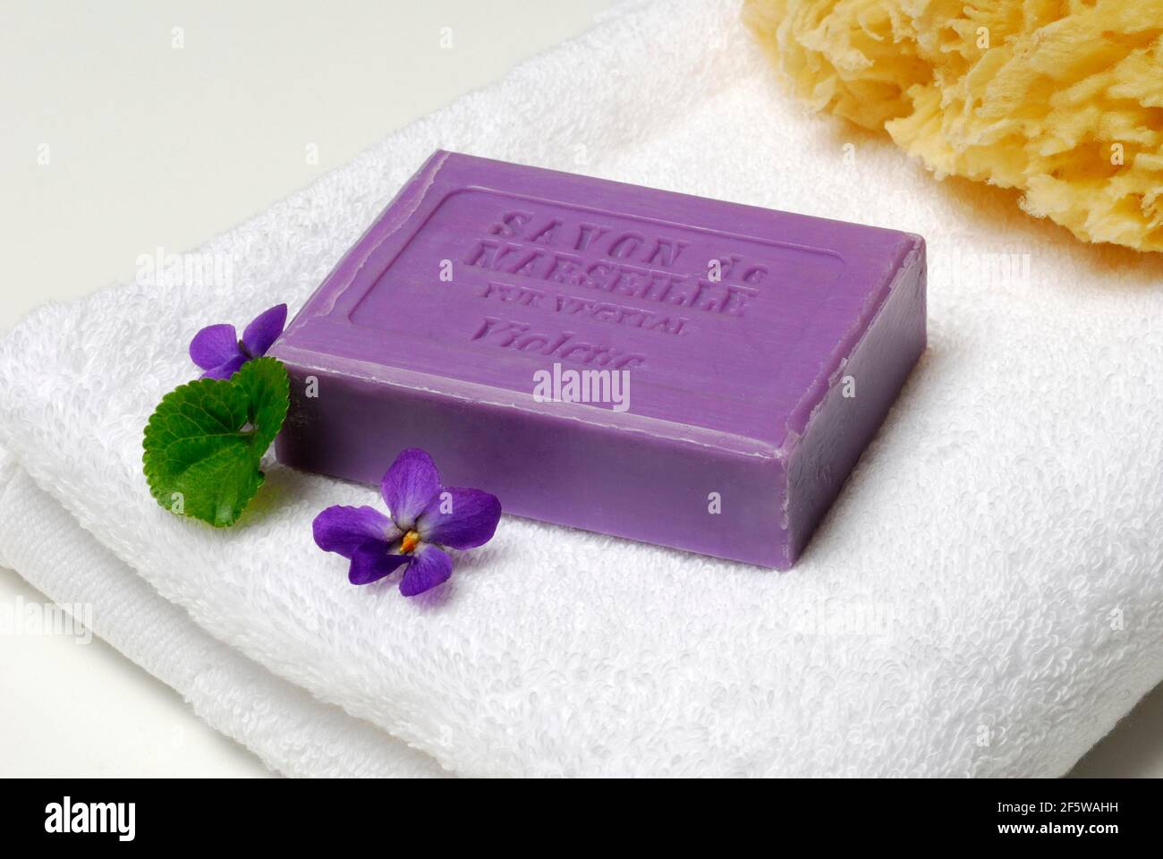 Soap flowers hi-res stock photography and images - Alamy