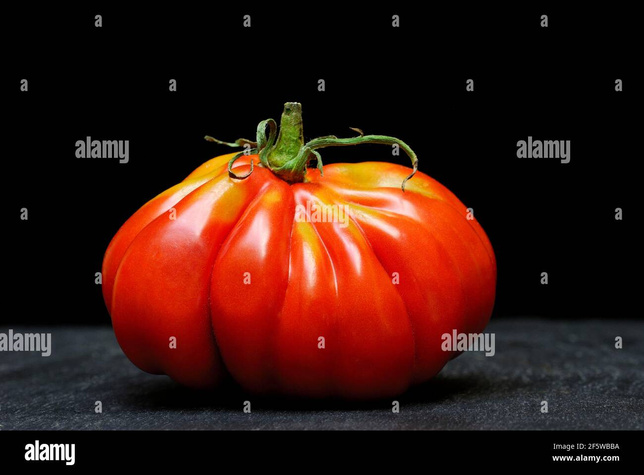 Ox heart, ox heart (Solanum lycopersicum) , Cuore di bue, meatTomato ...