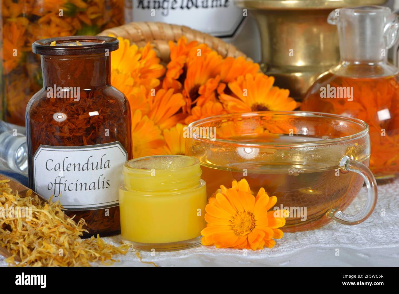 Calendula, calendula oil (Calendula officinalis) Calendula oil ...