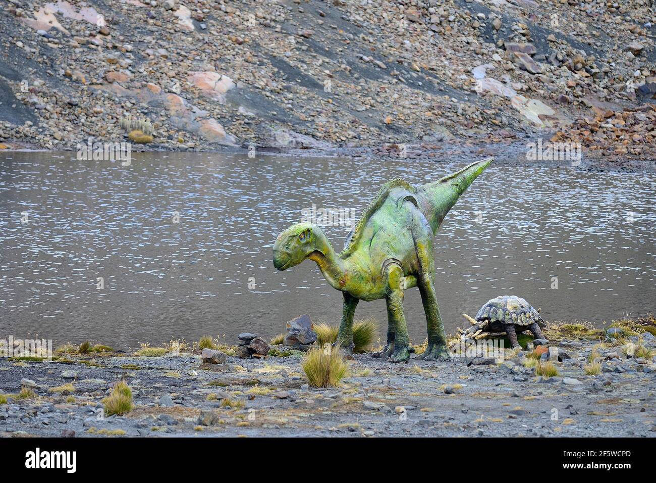 Life-size figures of dinosaurs at the highest site in the world ...